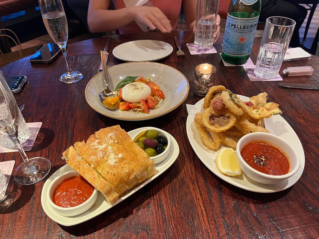 LAVO Italian Restaurant And Rooftop Bar | 뽈레 Polle