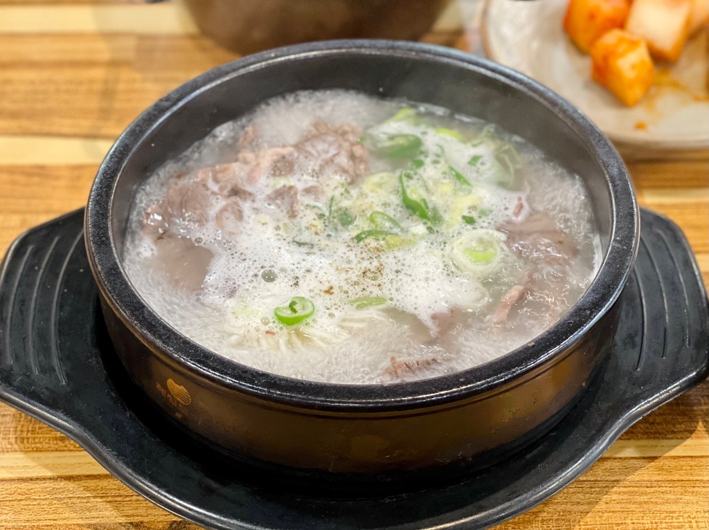 외고집 설렁탕 - 삼성동 한식 | 뽈레 Polle
