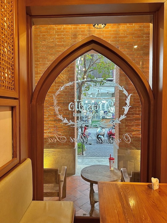 ChaTraMue One Nimman 원님만 | 뽈레 Polle