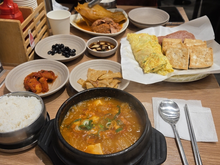 비스트로 분당김치찜 광교직영점 | 뽈레 Polle