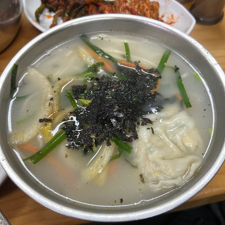 명동 칼국수 - 도화동 칼국수 | 뽈레 Polle