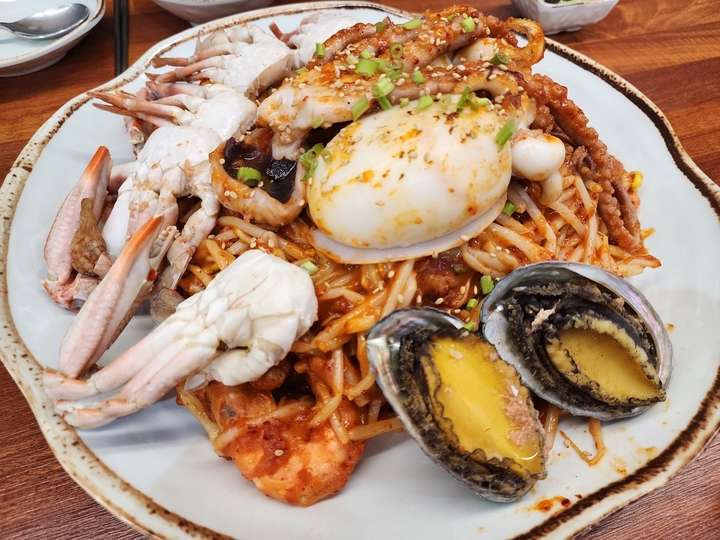해본정 해물찜 & 아구찜 평촌본점 - 평촌신도시 해산물 | 뽈레 Polle