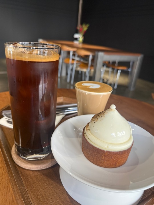 파티스리 백오 - 산남동 디저트카페 | 뽈레 Polle