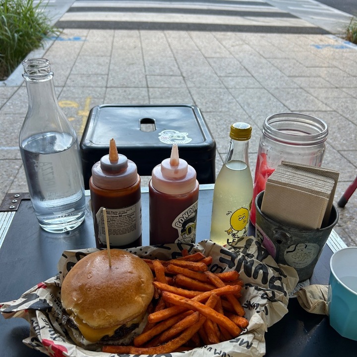 Bonditony's Burger Joint - BONDI | 뽈레 Polle