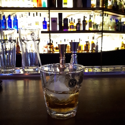 아짠 (@azzani) | 뽈레 Polle